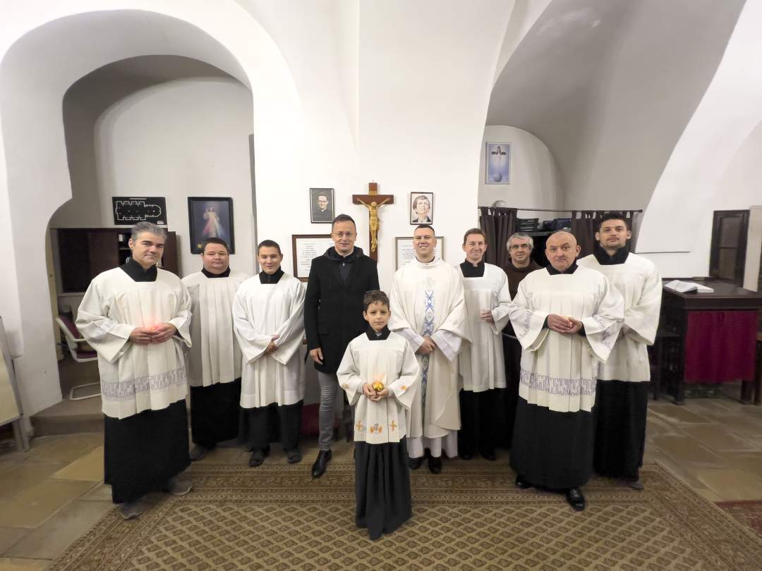 Magyar szentmisén is részt vett Szijjártó Péter Pozsonyban | ma7.sk Magyar szentmisén is részt vett Szijjártó Péter Pozsonyban | ma7.sk